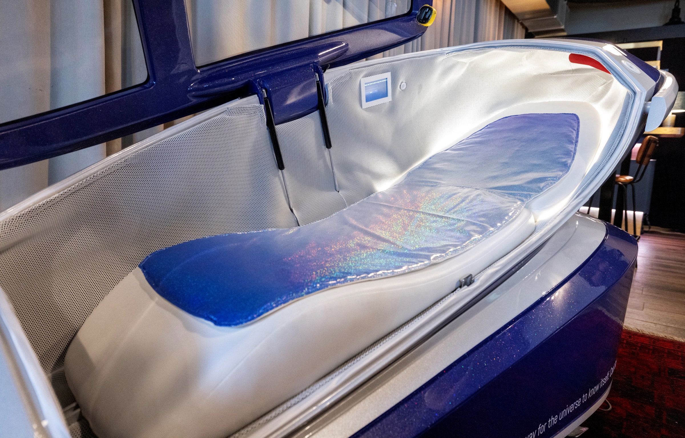 The Doctor Behind the ‘Suicide Pod’ Wants AI to Assist at the End of ...